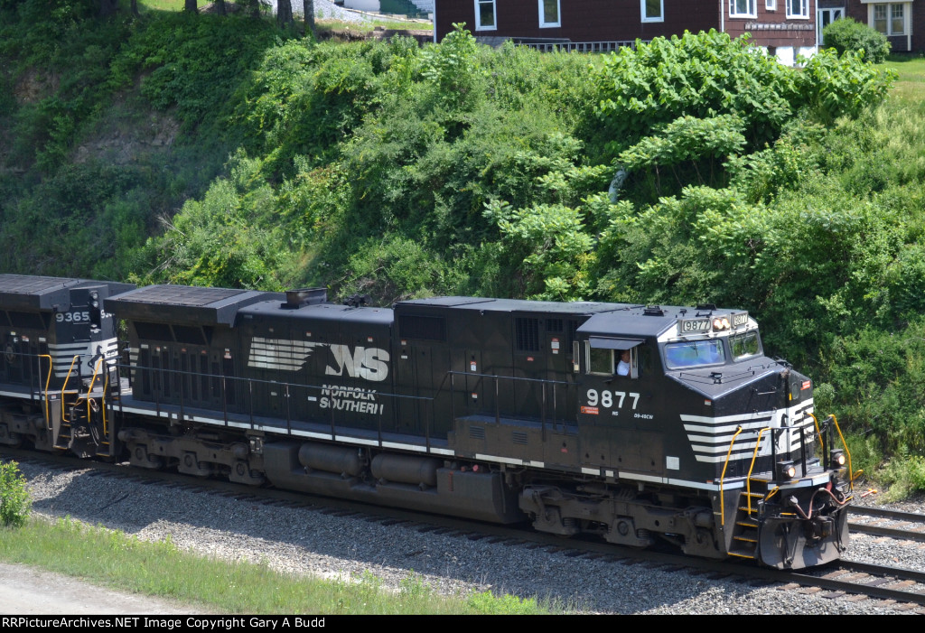 NORFOLK SOUTHERN D9-40CW 9877